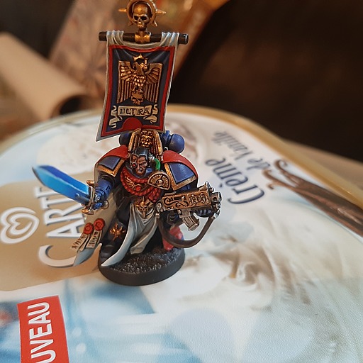 Space Marines - Captain Sicarius by Fatwerewolf | Paint Pad